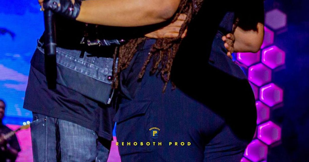 Josey dit 'je t'aime' à Serey Dié en plein concert | Pulse Côte d'Ivoire