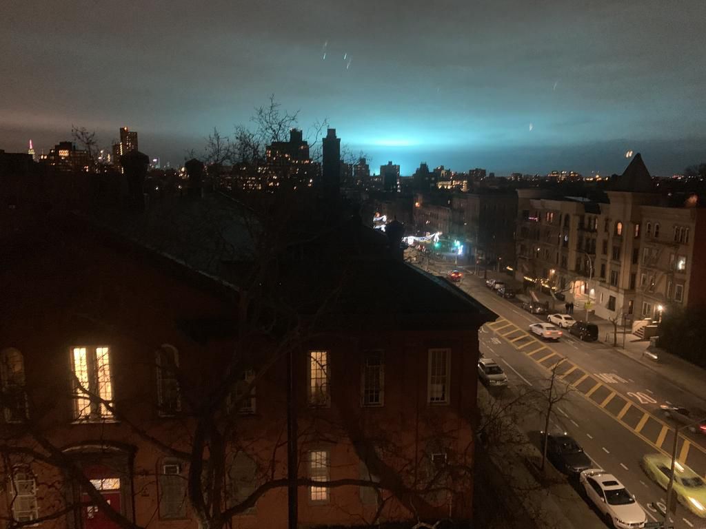 Sky in Queens Turns Bright Blue Amid Reports of Fire at Con Ed ...