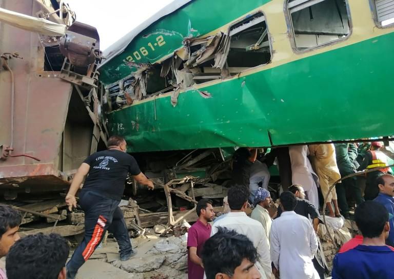 Death toll in Pakistan train collision rises to 23 | Pulse Ghana