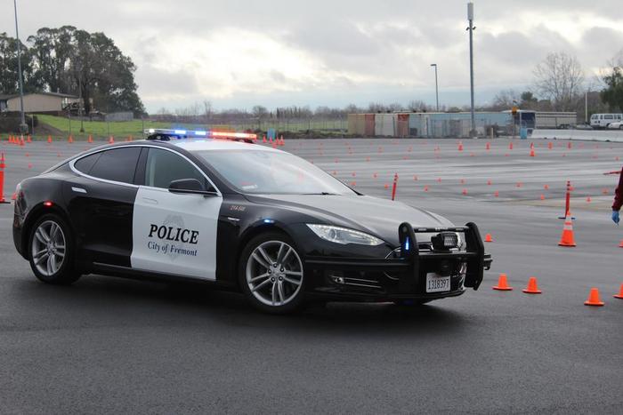 A Police Tesla Nearly Ran Out of Power During a Chase. The Department ...