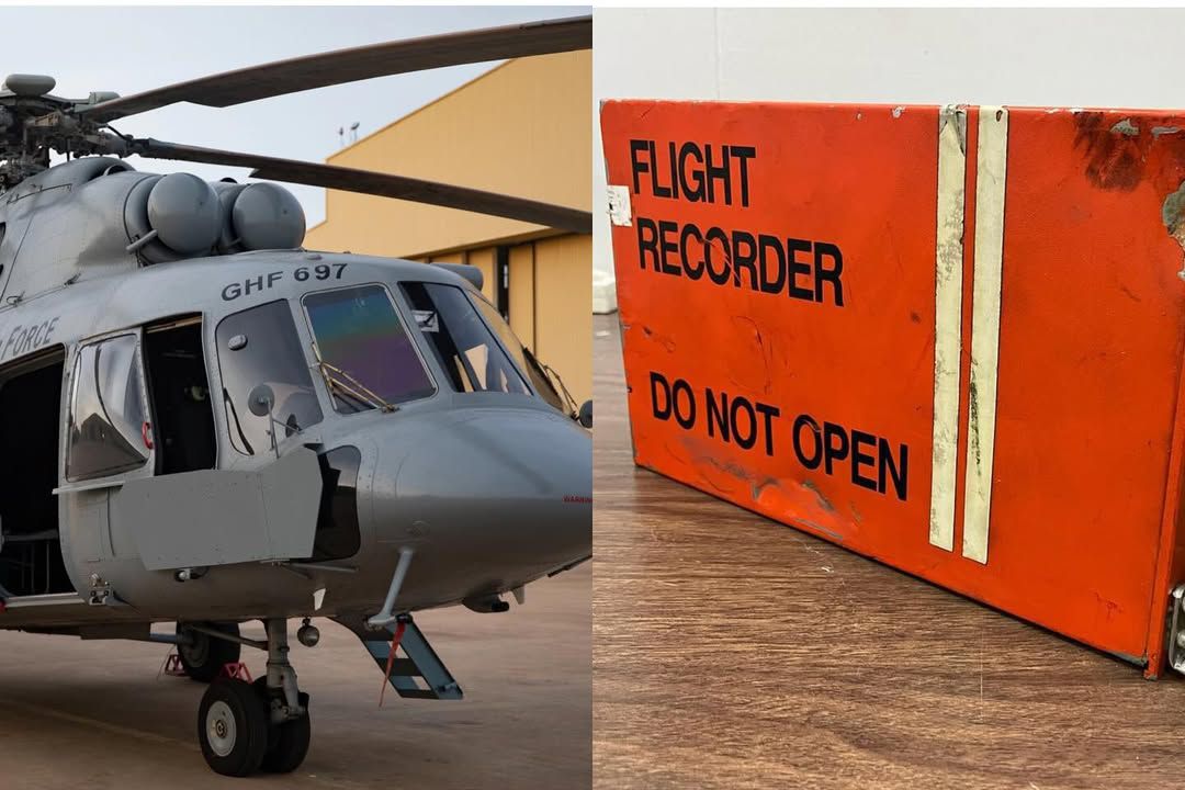 What is Helicopter or Airplane Black Box? Its Colour and How It Works ...