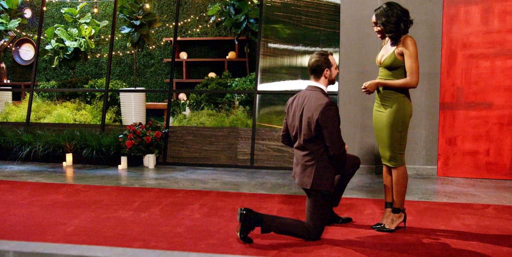 Did The 'Love Is Blind' Cast Get To Pick Out Their Own Engagement Rings ...