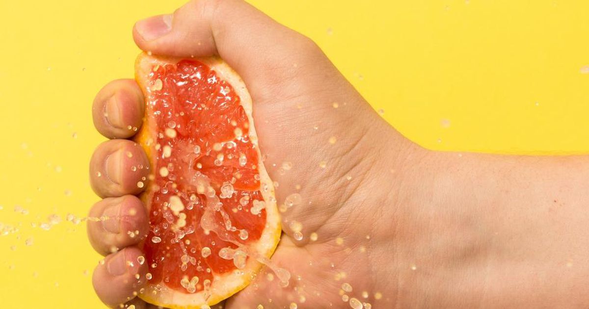 Watch Dr. Pimple Popper Pop a One-Pound 'Grapefruit' Lipoma From a Man ...