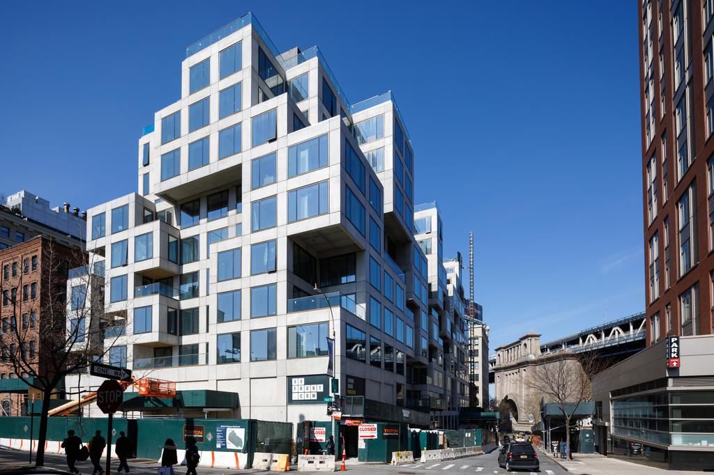 Living Near Train Tracks: A Window of Opportunity | Pulse Ghana