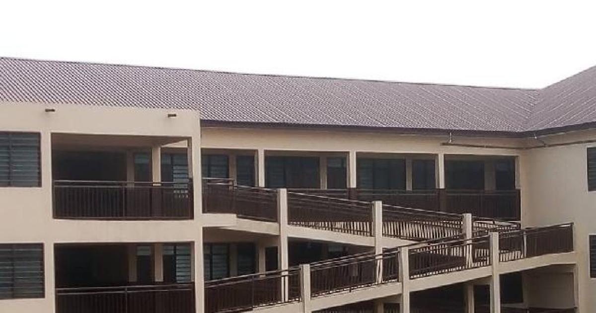 Abandoned classroom building rots as pupils learn in wooden structure ...