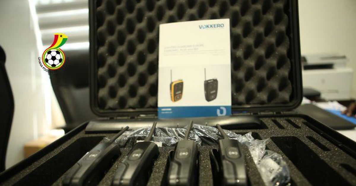 GFA acquires 10 referee communication gadgets for the GPL (pictures ...