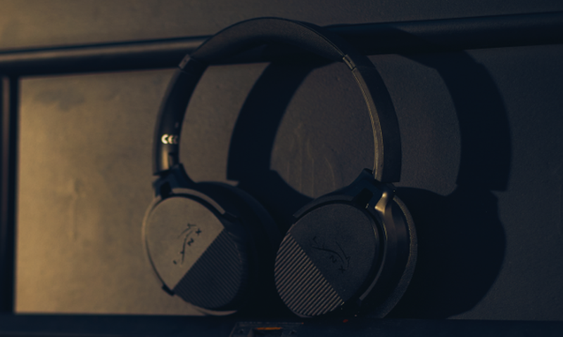 Lynx electronics debuts first gadget, Lynx reverb headphone, now ...