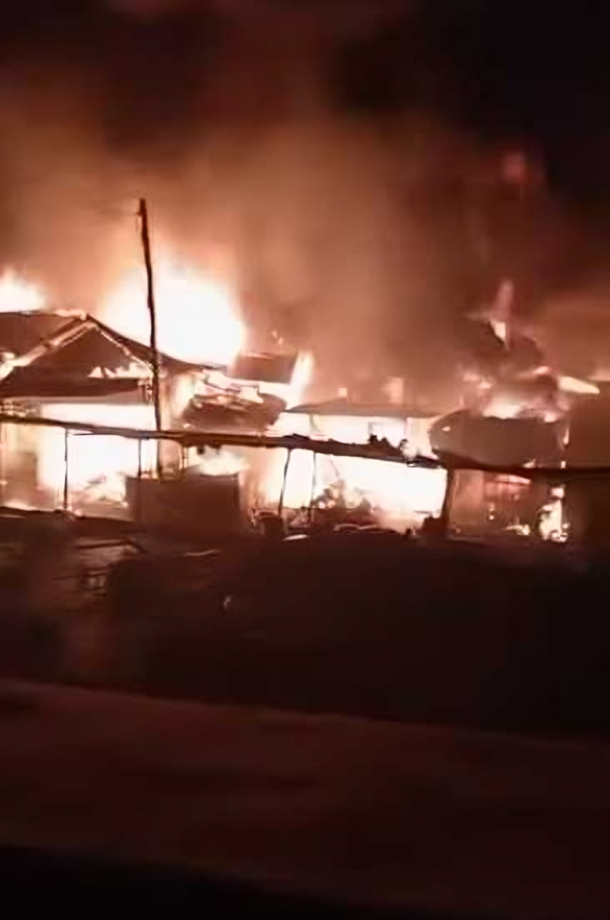 Breaking News: Fire erupts at Techiman Central Market, causing ...