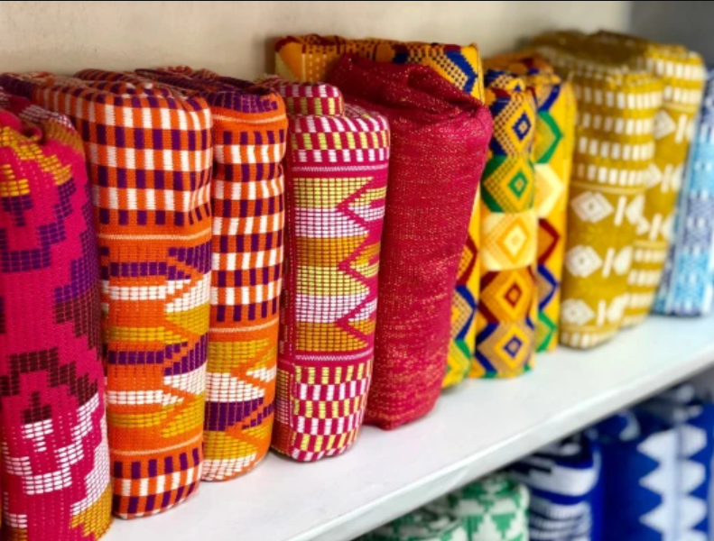 Accessorising with Kente: How to wear Ghanaian textiles with style ...