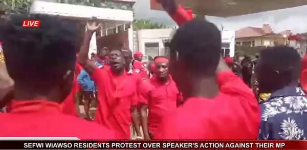 Sefwi Wiawso residents protest against Bagbin for sacking their MP from ...