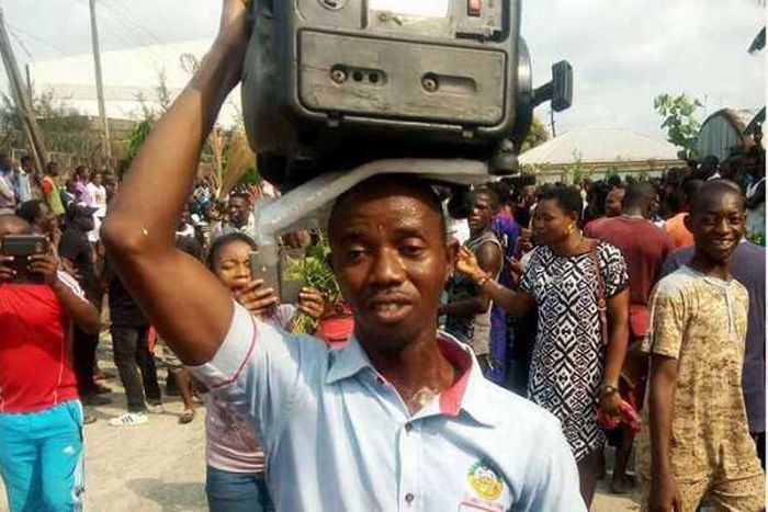 Poor power supply makes residents angry | Pulse Nigeria