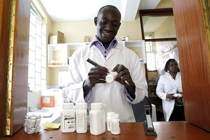 More than 18 million on HIV treatment, a million more than 2015 - UNAIDS | Pulse Nigeria