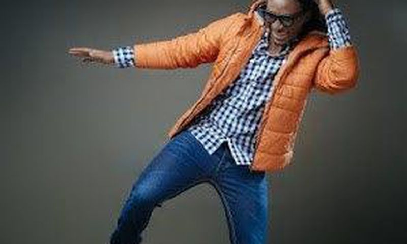 Singer looks good in new promo photos | Pulse Nigeria