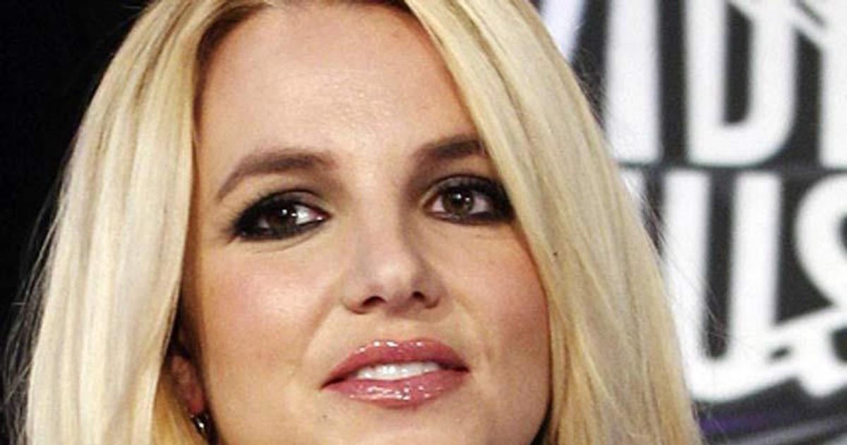Pop star suffers wardrobe malfunction at Vegas concert | Pulse Nigeria