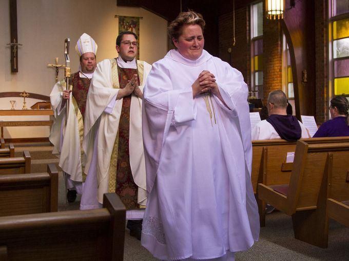 First female Catholic Priest in USA | Pulse Nigeria