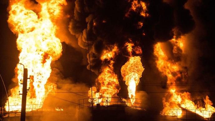 Fuel depot blazes, explosion kills firemen | Pulse Nigeria