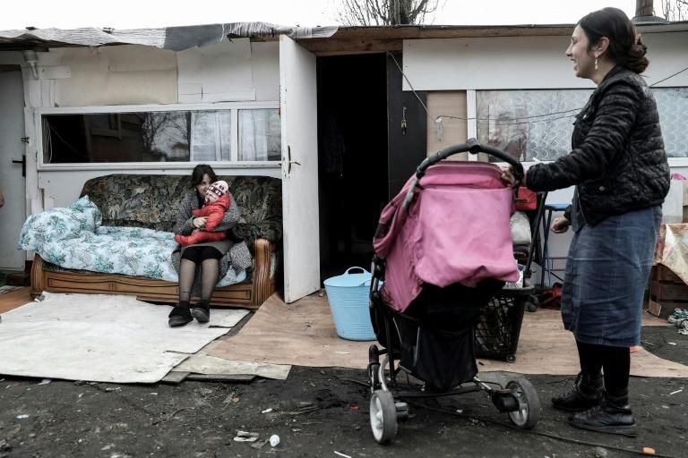 How 'white van kidnapper' rumours sparked violence in Paris | Pulse Nigeria