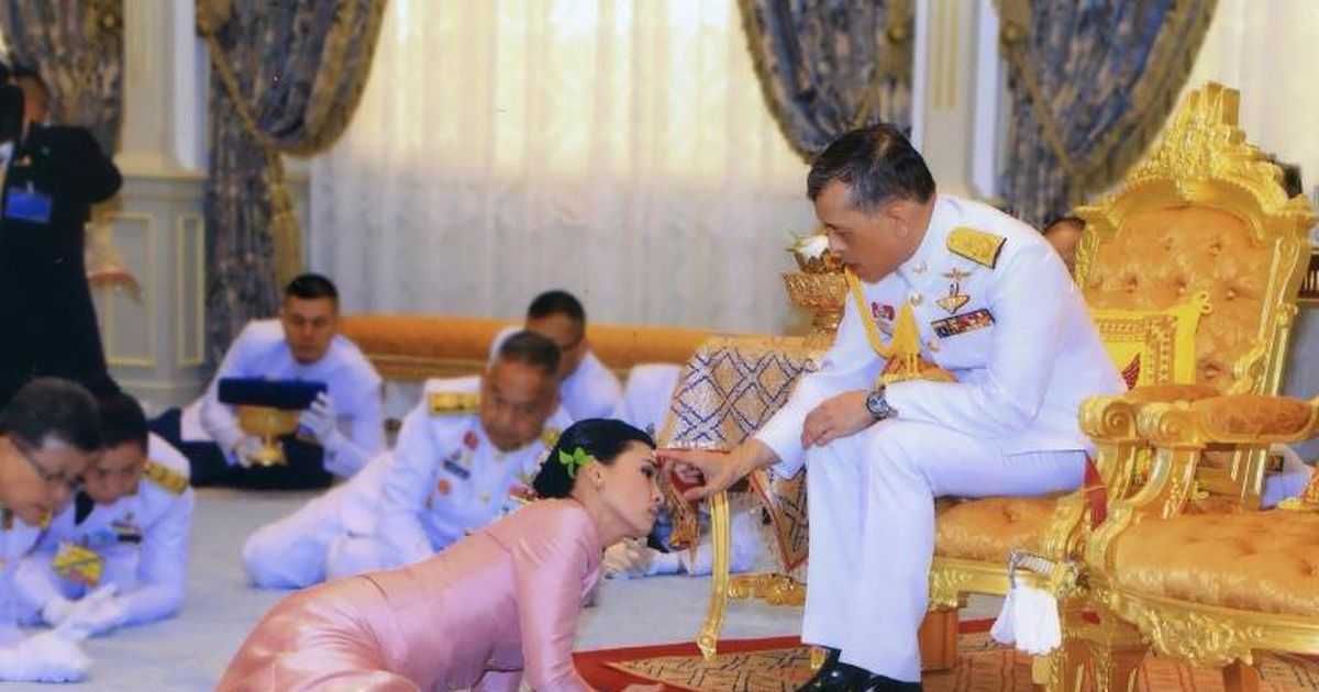 From bodyguard to Queen, Thailand's Suthida makes public debut | Pulse ...