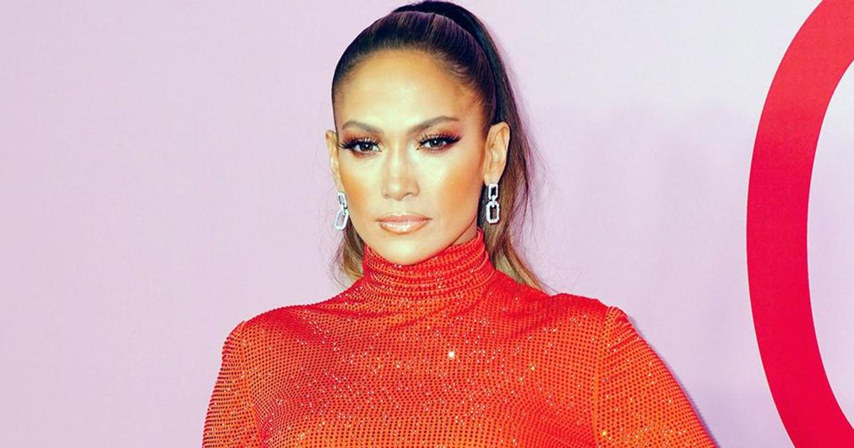 J.Lo Was Just Photographed Wearing A Pair Of Spanx After A Wardrobe ...