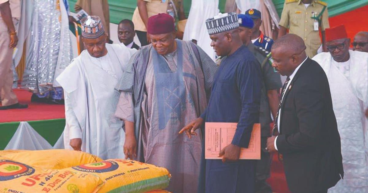 Gov. Ishaku provides succour to flood victims in Taraba | Pulse Nigeria