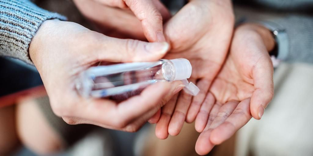 Does Hand Sanitizer Ever Expire? Here's What Doctors Want You To Know ...