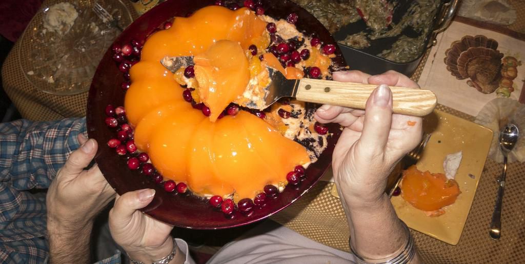 Watch Dr. Pimple Popper Remove a 'Jell-O' Lipoma Tangled in Blood ...