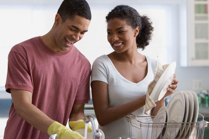Dating Tips: 5 ways to please your partner if 'acts of service' is ...