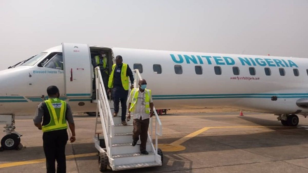 VDM and Mr Jollof Apologise After In‑Flight Brawl: United Nigeria ...