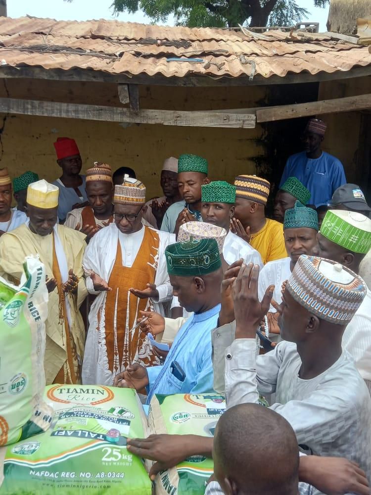 Kano lawmaker donates 278 bags of rice to flood victims | Pulse Nigeria Kano lawmaker donates 278 bags of rice to flood victims | Pulse Nigeria
