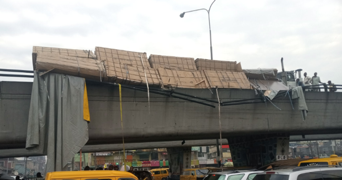 Why Ojuelegba bridge is notorious for accidents involving trucks and ...
