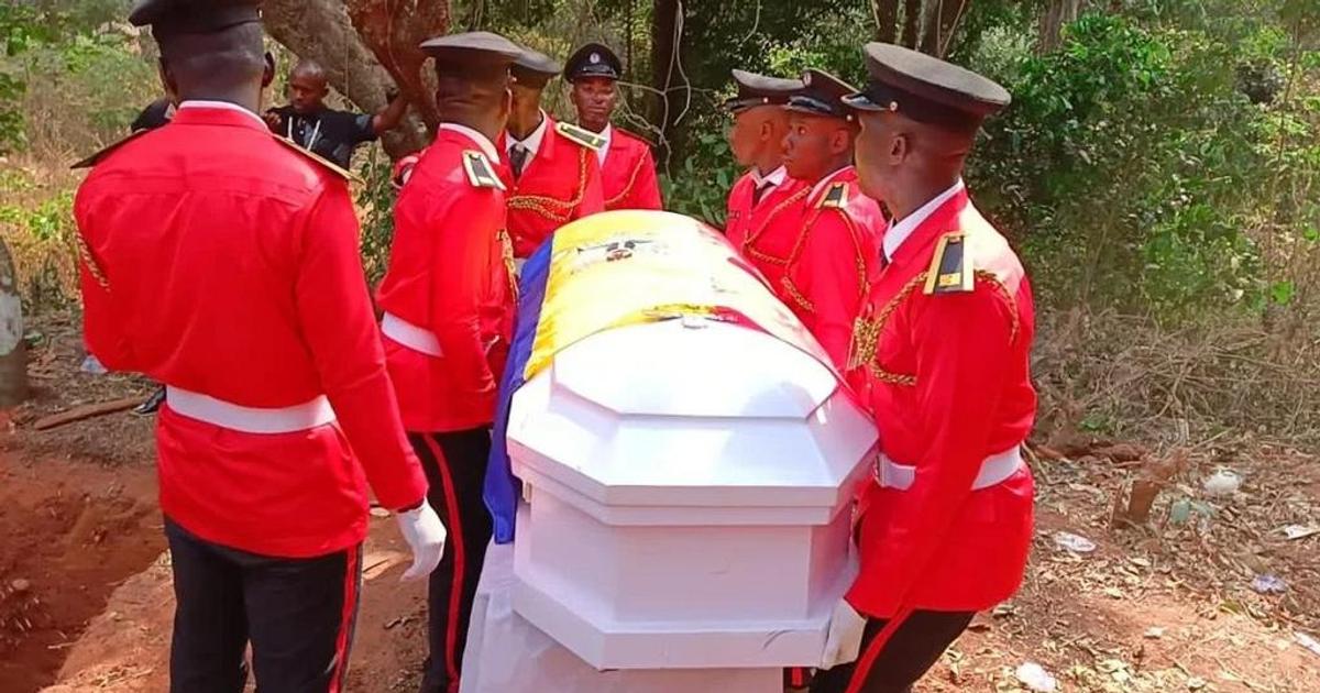 Enugu fireman who died battling midnight inferno laid to rest | Pulse ...
