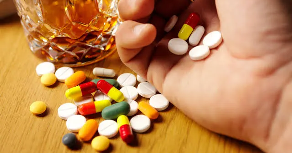 5 foods and drinks you should never take while on drugs | Pulse Nigeria