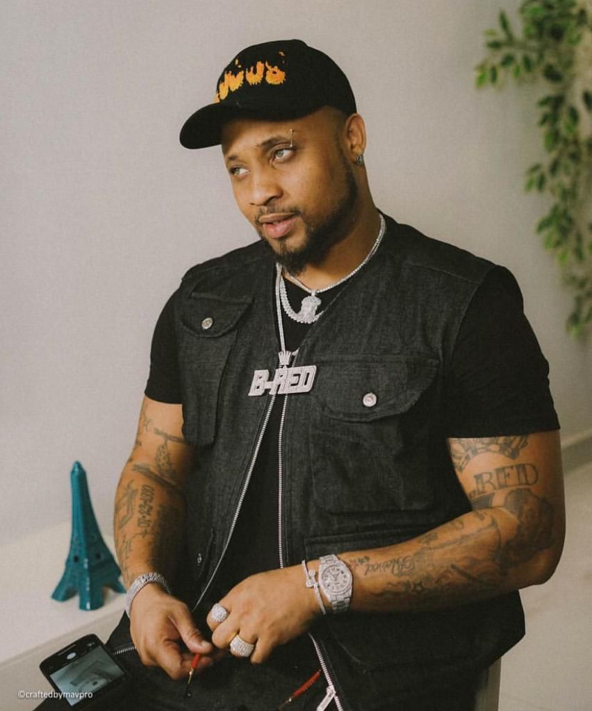 B-Red narrates how Burna Boy chased after Davido's car the first day ...