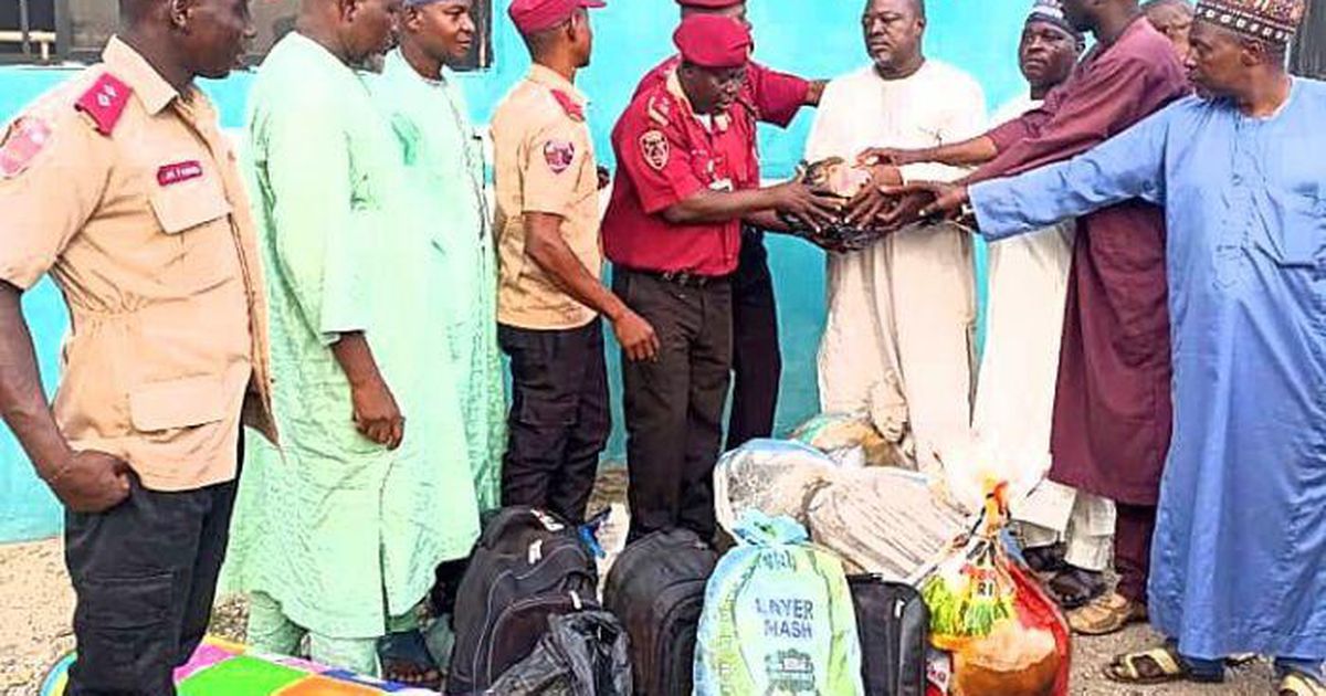 FRSC returns N27.1m recovered in accident scene to victim’s family ...