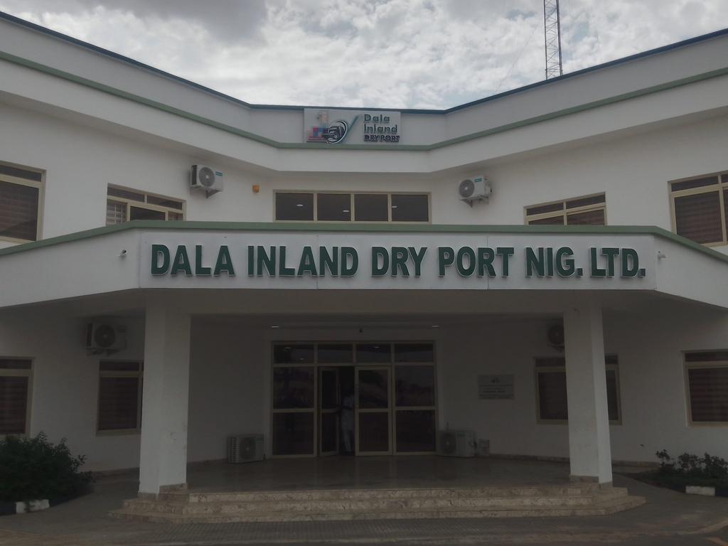 Dala Inland Port begins operation, receives first container for export ...