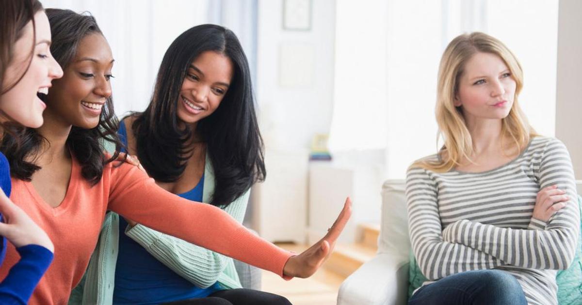 Are your single friends happy for you? Here are 4 things you should ...