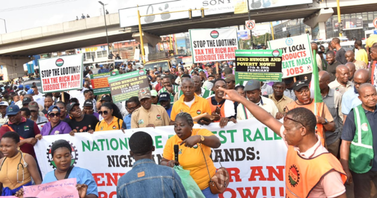 NLC Lagos members assemble under Ikeja bridge over economic hardship ...