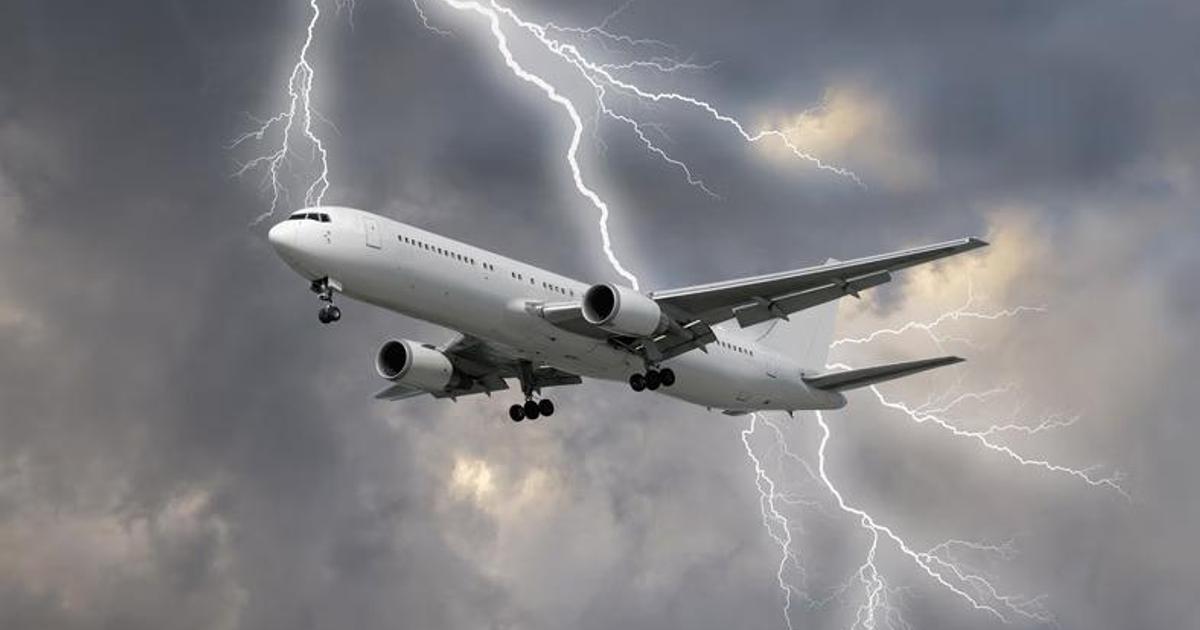 Lightning strike forces plane to land — this happens more often than ...