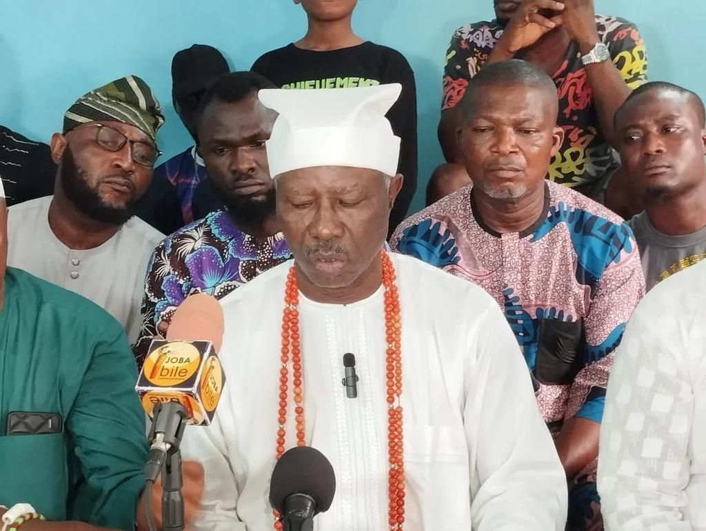 AFCON Final: Lagos White Cap Chief turns to shrine to pray for Super Eagles | Pulse Nigeria