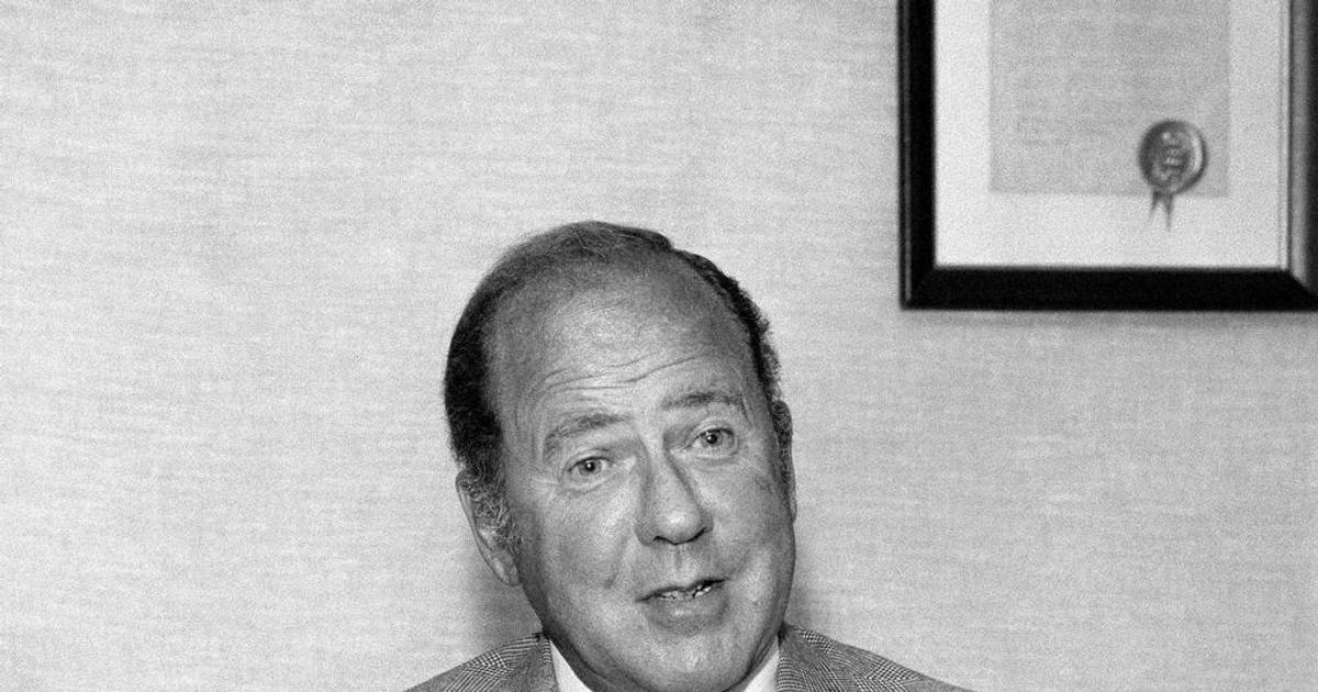 Ira Neimark, Bergdorf Executive Who Put Fashion First, Dies at 97 ...