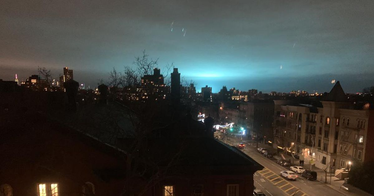 How an Explosion (Not Aliens) Turned New York's Night Sky an Electric ...