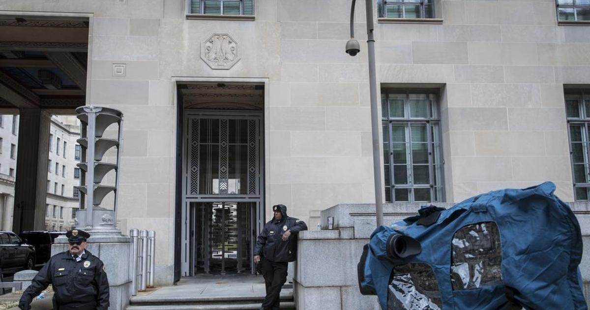 2020 Candidates Demand Full and Immediate Release of Mueller Report ...