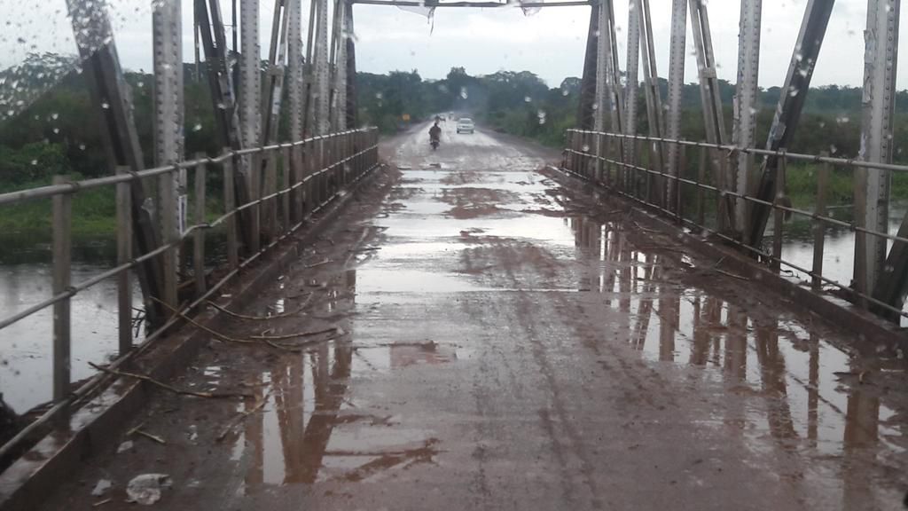 Traffic along Kampala-Mukono road as UNRA partially closes Ssezibwa ...