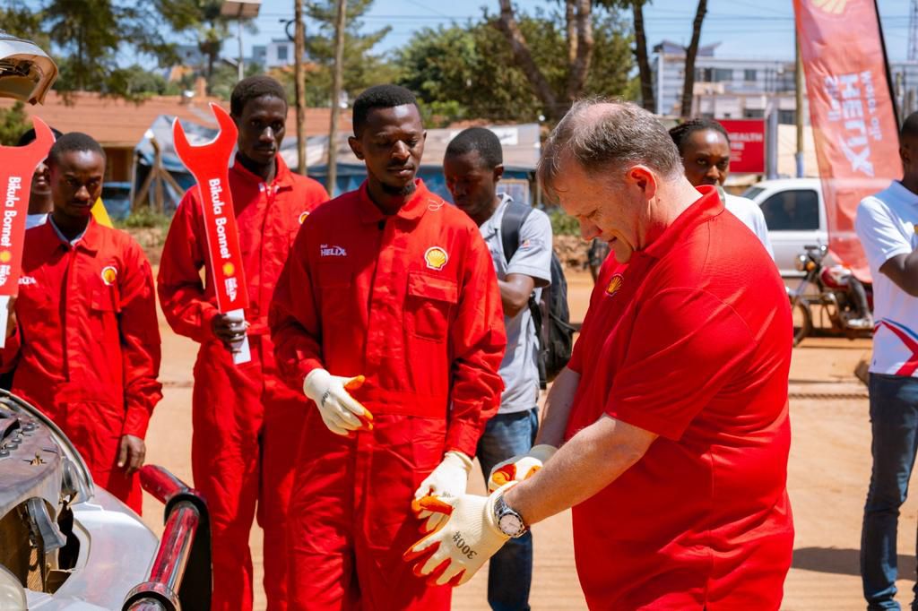 Shell Helix Rewards Motorists under: "Bikula Bonnet and Win" Campaign ...