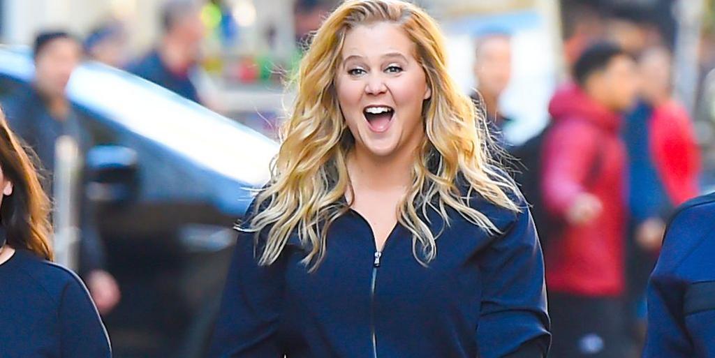Amy Schumer Says She's 'Still Puking' During Pregnancy Due To Lack Of ...