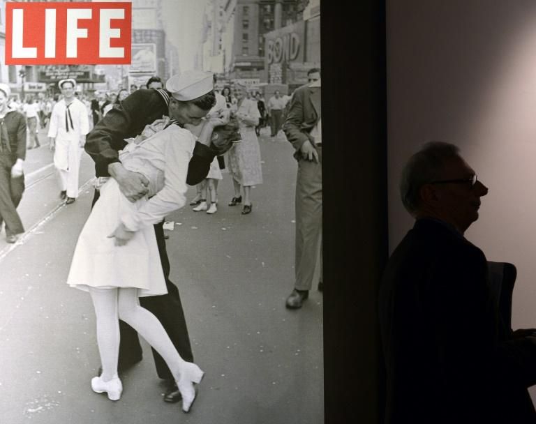 'Kissing sailor' in iconic NY picture dies age 95 | Pulselive Kenya