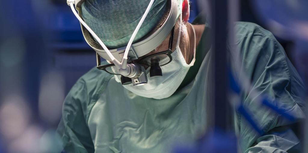 Doctors Extinguish Fire That Started in Patient's Chest During Surgery ...