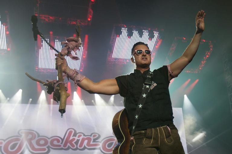 Andreas Gabalier, Austria's 'populist' pop star, faces far-right claims ...