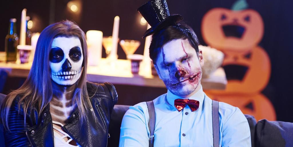 Six Flags Are Offering a Cash Prize to Couples Who Can Last 30 Hours in ...