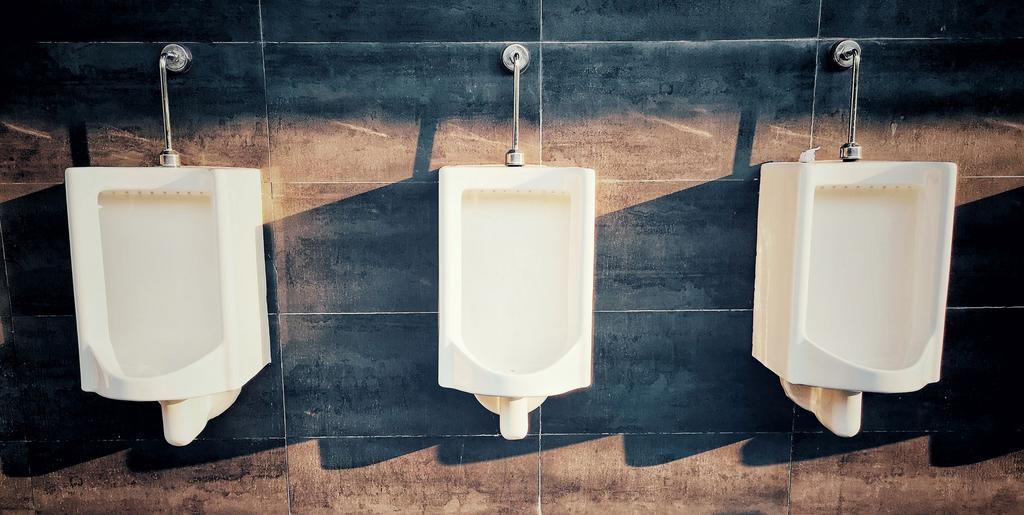 Men Are Sharing How They Overcame Shy Bladder Syndrome at the Urinal ...